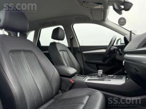 White Audi Q5 2021 in Ogre, with an engine capacity of 2.00 L and mileage of 120 thousand km for 27200 €, photo 8 on AUTOMOTO.COM.LV