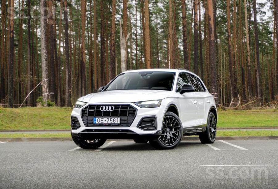 White Audi Q5 2021 in Riga, with an engine capacity of 2.00 L and mileage of 121 thousand km for 28990 €, photo 3 on AUTOMOTO.COM.LV