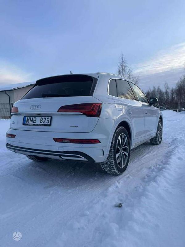Balts Audi Q5 2021 Viļņa, ar dzinēja tilpumu 1.98 L un nobraukumu 68 tūkst. km par 26300 €, foto 4 vietnē AUTOMOTO.COM.LV