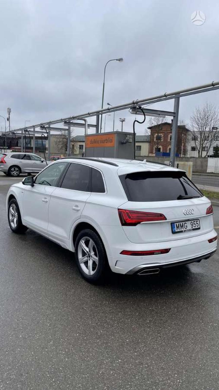 White Audi Q5 2021 in Vilnius, with an engine capacity of 1.97 L and mileage of 193 thousand km for 31500 €, photo 4 on AUTOMOTO.COM.LV