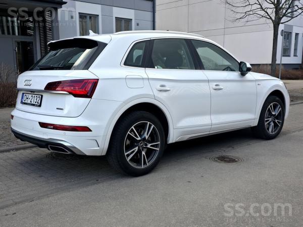 White Audi Q5 2021 in Riga, with an engine capacity of 2.00 L and mileage of 187 thousand km for 25390 €, photo 5 on AUTOMOTO.COM.LV