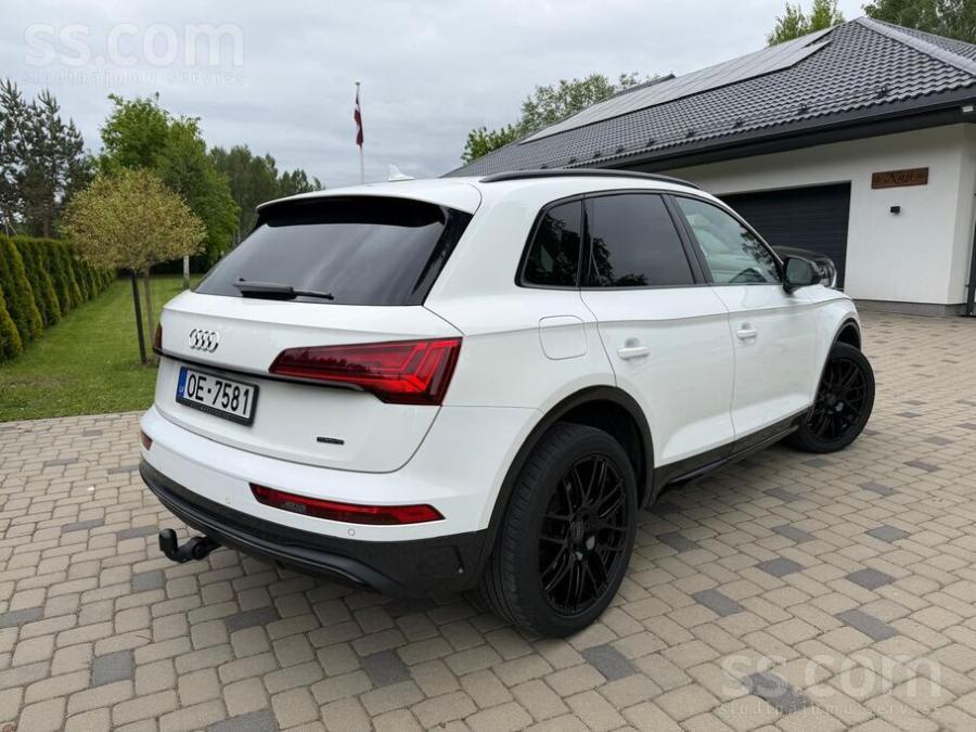 White Audi Q5 2021 in Riga, with an engine capacity of 2.00 L and mileage of 123 thousand km for 29900 €, photo 5 on AUTOMOTO.COM.LV