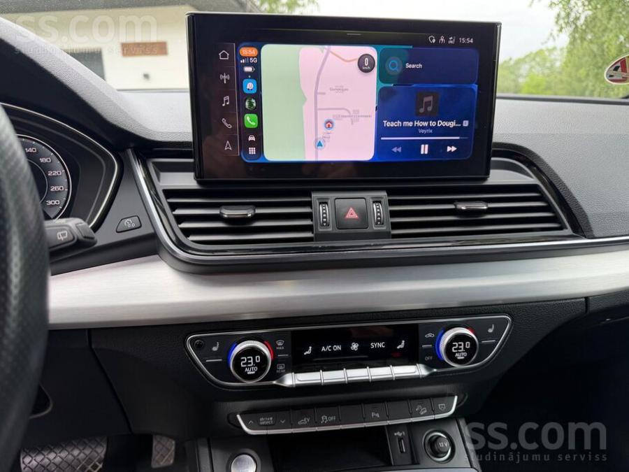 White Audi Q5 2021 in Riga, with an engine capacity of 2.00 L and mileage of 123 thousand km for 29900 €, photo 12 on AUTOMOTO.COM.LV