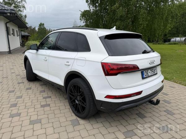 White Audi Q5 2021 in Riga, with an engine capacity of 2.00 L and mileage of 123 thousand km for 29900 €, photo 3 on AUTOMOTO.COM.LV