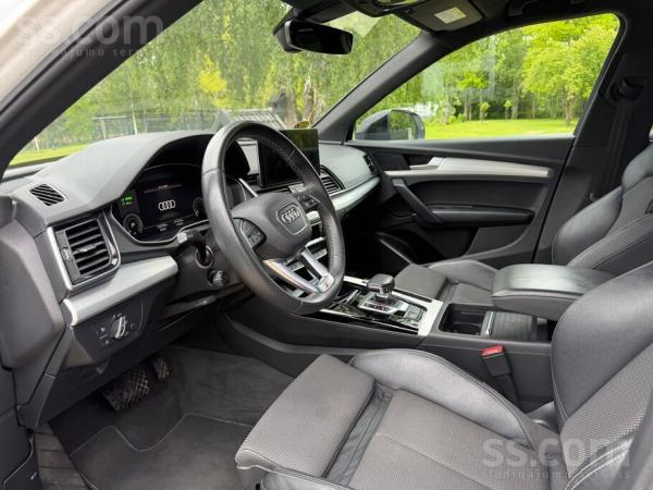 White Audi Q5 2021 in Riga, with an engine capacity of 2.00 L and mileage of 123 thousand km for 29900 €, photo 5 on AUTOMOTO.COM.LV