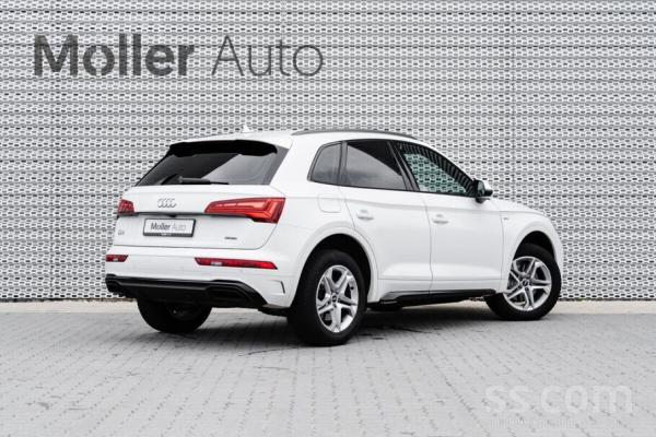 White Audi Q5 2021 in Riga, with an engine capacity of 2.00 L and mileage of 114 thousand km for 33250 €, photo 4 on AUTOMOTO.COM.LV