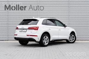White Audi Q5 2021 in Riga, with an engine capacity of 2.00 L and mileage of 114 thousand km for 33250 €, photo 5 on AUTOMOTO.COM.LV
