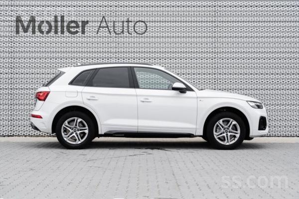 White Audi Q5 2021 in Riga, with an engine capacity of 2.00 L and mileage of 114 thousand km for 33250 €, photo 5 on AUTOMOTO.COM.LV