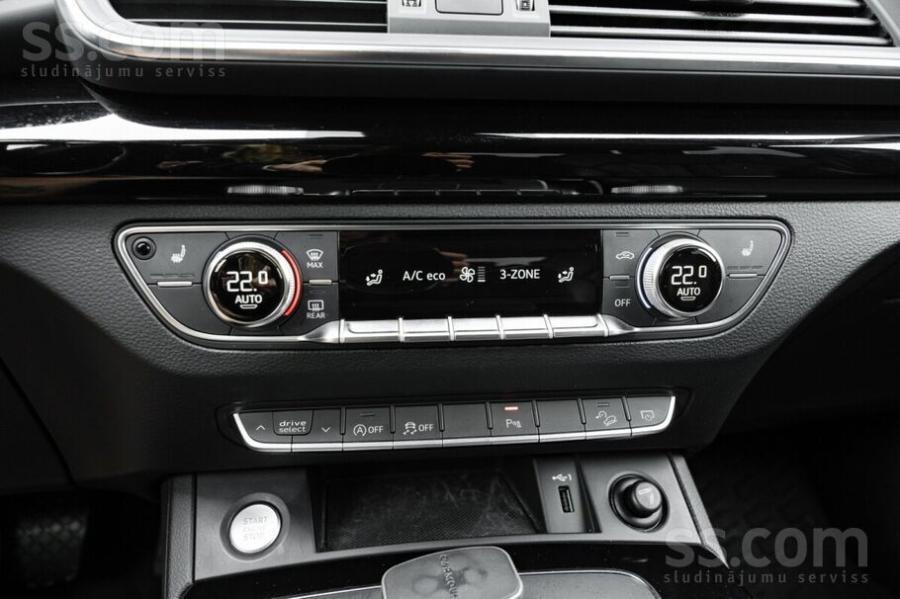 White Audi Q5 2021 in Riga, with an engine capacity of 2.00 L and mileage of 114 thousand km for 33250 €, photo 25 on AUTOMOTO.COM.LV