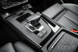 White Audi Q5 2021 in Riga, with an engine capacity of 2.00 L and mileage of 114 thousand km for 33250 €, photo 26 on AUTOMOTO.COM.LV