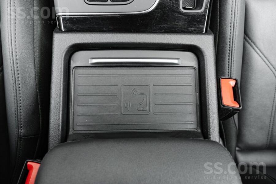 White Audi Q5 2021 in Riga, with an engine capacity of 2.00 L and mileage of 114 thousand km for 33250 €, photo 27 on AUTOMOTO.COM.LV