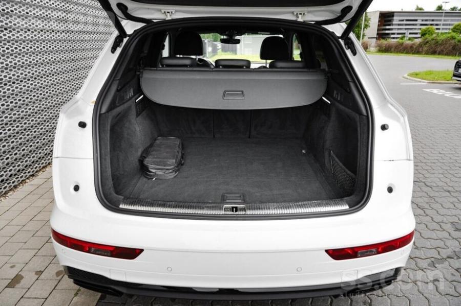 White Audi Q5 2021 in Riga, with an engine capacity of 2.00 L and mileage of 114 thousand km for 33250 €, photo 30 on AUTOMOTO.COM.LV