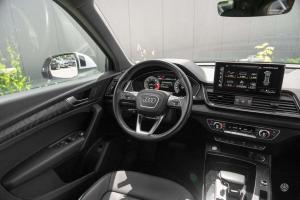 Balts Audi Q5 2021 Viļņa, ar dzinēja tilpumu 2.00 L un nobraukumu 99 tūkst. km par 34500 €, foto 17 vietnē AUTOMOTO.COM.LV