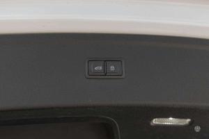 Balts Audi Q5 2021 Viļņa, ar dzinēja tilpumu 2.00 L un nobraukumu 99 tūkst. km par 34500 €, foto 21 vietnē AUTOMOTO.COM.LV