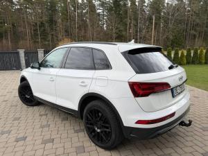 White Audi Q5 2021 in Riga, with an engine capacity of 2.00 L and mileage of 120 thousand km for 30990 €, photo 3 on AUTOMOTO.COM.LV