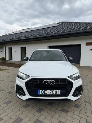 White Audi Q5 2021 in Riga, with an engine capacity of 2.00 L and mileage of 120 thousand km for 30990 €, photo 6 on AUTOMOTO.COM.LV