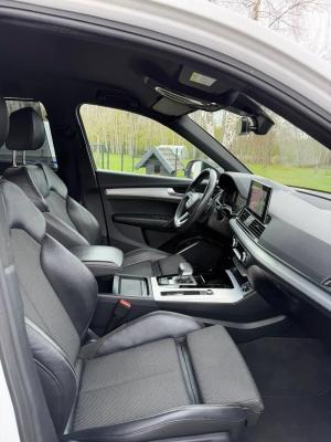 White Audi Q5 2021 in Riga, with an engine capacity of 2.00 L and mileage of 120 thousand km for 30990 €, photo 9 on AUTOMOTO.COM.LV