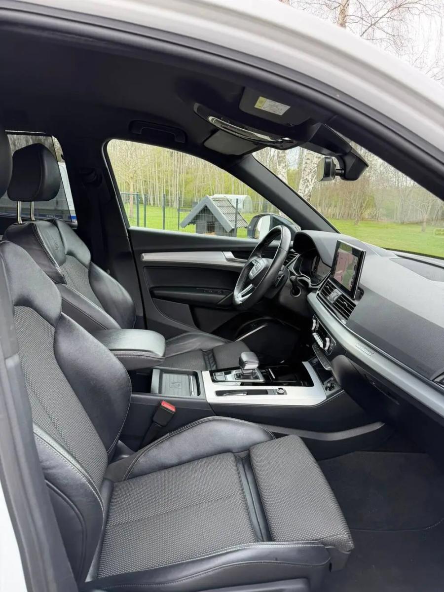 White Audi Q5 2021 in Riga, with an engine capacity of 2.00 L and mileage of 120 thousand km for 30990 €, photo 9 on AUTOMOTO.COM.LV