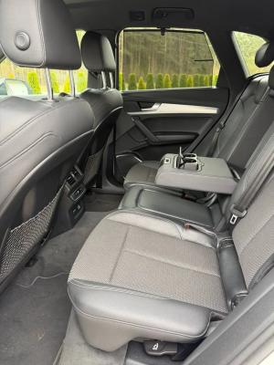 White Audi Q5 2021 in Riga, with an engine capacity of 2.00 L and mileage of 120 thousand km for 30990 €, photo 20 on AUTOMOTO.COM.LV