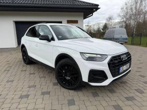 White Audi Q5 2021 in Riga, with an engine capacity of 2.00 L and mileage of 120 thousand km for 30990 €, photo 24 on AUTOMOTO.COM.LV