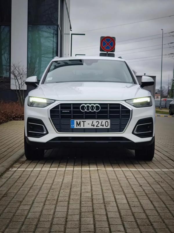 Balts Audi Q5 2021 Rīga, ar dzinēja tilpumu 2.00 L un nobraukumu 70 tūkst. km par 29400 €, foto 2 vietnē AUTOMOTO.COM.LV