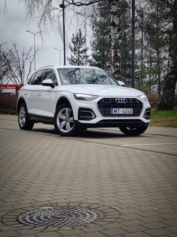 Balts Audi Q5 2021 Rīga, ar dzinēja tilpumu 2.00 L un nobraukumu 70 tūkst. km par 29400 €, foto 3 vietnē AUTOMOTO.COM.LV