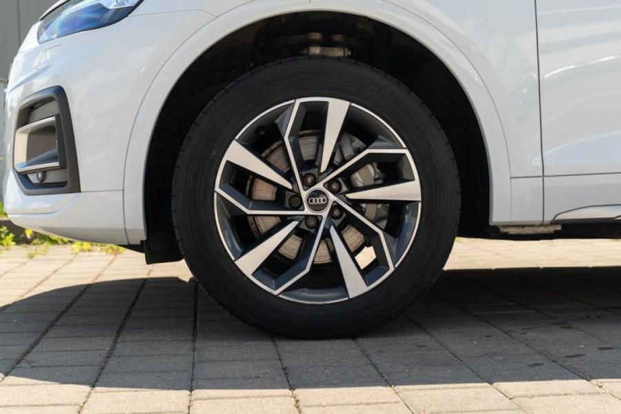 Balts Audi Q5 2021 Viļņa, ar dzinēja tilpumu 2.00 L un nobraukumu 99 tūkst. km par 34500 €, foto 5 vietnē AUTOMOTO.COM.LV