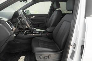 Balts Audi Q5 2021 Viļņa, ar dzinēja tilpumu 2.00 L un nobraukumu 99 tūkst. km par 34500 €, foto 9 vietnē AUTOMOTO.COM.LV