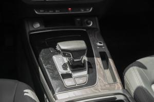 Balts Audi Q5 2021 Viļņa, ar dzinēja tilpumu 2.00 L un nobraukumu 99 tūkst. km par 34500 €, foto 11 vietnē AUTOMOTO.COM.LV