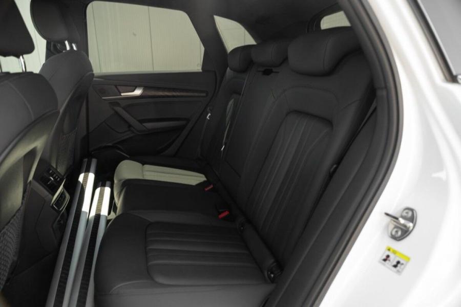 Balts Audi Q5 2021 Viļņa, ar dzinēja tilpumu 2.00 L un nobraukumu 99 tūkst. km par 34500 €, foto 12 vietnē AUTOMOTO.COM.LV