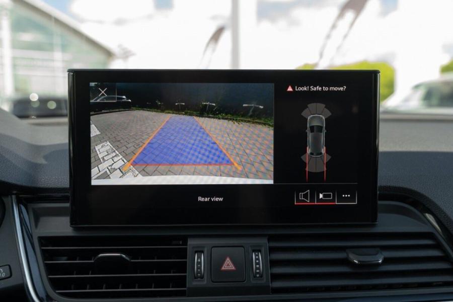 Balts Audi Q5 2021 Viļņa, ar dzinēja tilpumu 2.00 L un nobraukumu 99 tūkst. km par 34500 €, foto 13 vietnē AUTOMOTO.COM.LV