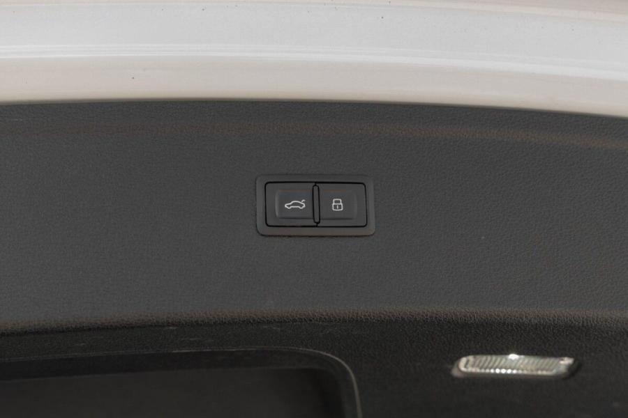 Balts Audi Q5 2021 Viļņa, ar dzinēja tilpumu 2.00 L un nobraukumu 99 tūkst. km par 34500 €, foto 21 vietnē AUTOMOTO.COM.LV