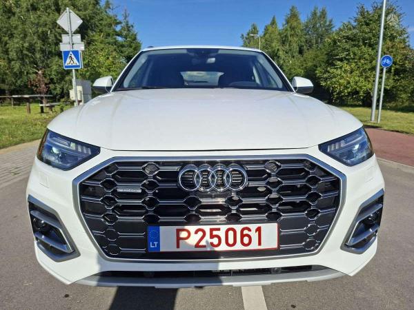 Белый Ауди Ку 5 2021 в Клайпеда, объемом двигателя 1.98 л и пробегом 113 тыс. км за 28500 €, фото 2 на AUTOMOTO.COM.LV