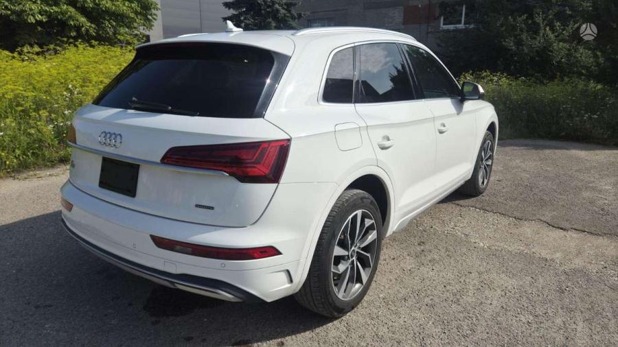 White Audi Q5 2021 in Klaipeda, with an engine capacity of 2.00 L and mileage of 102 thousand km for 19995 €, photo 6 on AUTOMOTO.COM.LV