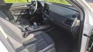 White Audi Q5 2021 in Klaipeda, with an engine capacity of 2.00 L and mileage of 102 thousand km for 19995 €, photo 10 on AUTOMOTO.COM.LV