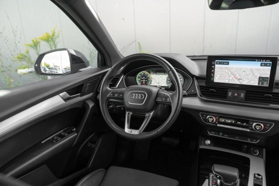 White Audi Q5 2021 in Vilnius, with an engine capacity of 2.00 L and mileage of 130 thousand km for 30750 €, photo 22 on AUTOMOTO.COM.LV