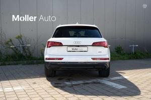 Balts Audi Q5 2021 Viļņa, ar dzinēja tilpumu 2.00 L un nobraukumu 130 tūkst. km par 30750 €, foto 6 vietnē AUTOMOTO.COM.LV
