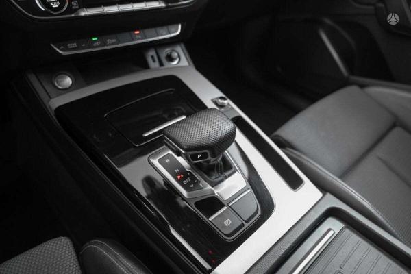 Balts Audi Q5 2021 Viļņa, ar dzinēja tilpumu 2.00 L un nobraukumu 130 tūkst. km par 30750 €, foto 10 vietnē AUTOMOTO.COM.LV
