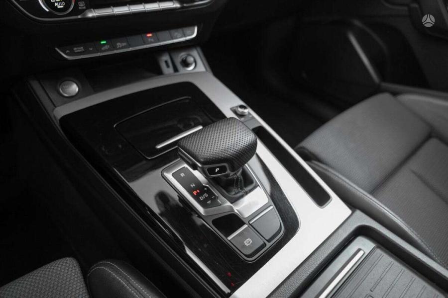 Balts Audi Q5 2021 Viļņa, ar dzinēja tilpumu 2.00 L un nobraukumu 130 tūkst. km par 30750 €, foto 10 vietnē AUTOMOTO.COM.LV