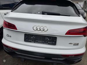White Audi Q5 2022 in Vilnius, with an engine capacity of 2.00 L and mileage of 67 thousand km for 21200 €, photo 9 on AUTOMOTO.COM.LV