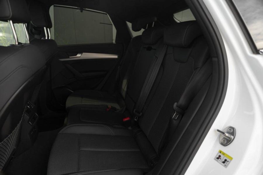 Balts Audi Q5 2022 Viļņa, ar dzinēja tilpumu 2.00 L un nobraukumu 43 tūkst. km par 38500 €, foto 10 vietnē AUTOMOTO.COM.LV