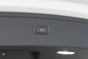 Balts Audi Q5 2022 Viļņa, ar dzinēja tilpumu 2.00 L un nobraukumu 142 tūkst. km par 28900 €, foto 22 vietnē AUTOMOTO.COM.LV