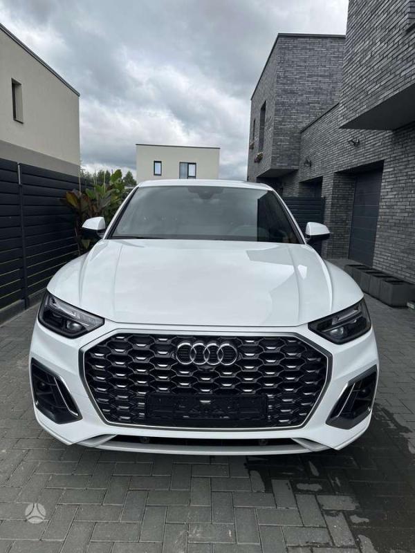 White Audi Q5 2022 in Vilnius, with an engine capacity of 1.97 L and mileage of 194 thousand km for 27990 €, photo 2 on AUTOMOTO.COM.LV