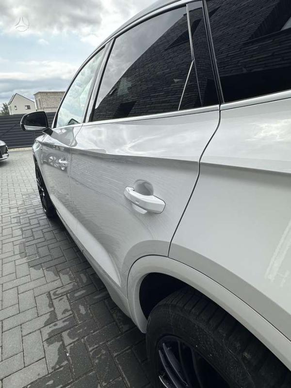 White Audi Q5 2022 in Vilnius, with an engine capacity of 1.97 L and mileage of 194 thousand km for 27990 €, photo 9 on AUTOMOTO.COM.LV