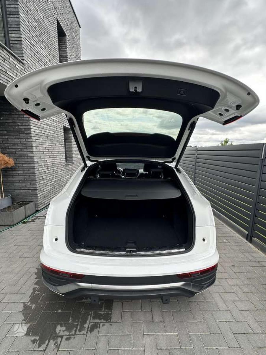White Audi Q5 2022 in Vilnius, with an engine capacity of 1.97 L and mileage of 194 thousand km for 27990 €, photo 14 on AUTOMOTO.COM.LV