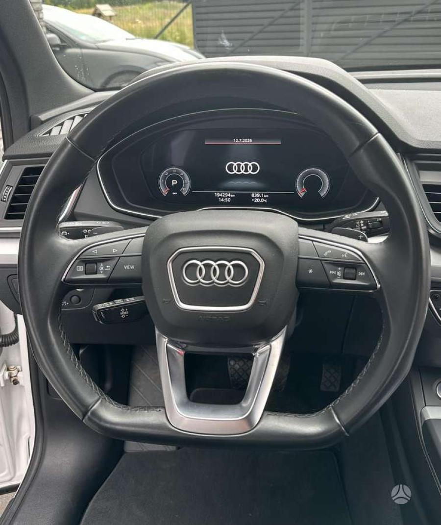 White Audi Q5 2022 in Vilnius, with an engine capacity of 1.97 L and mileage of 194 thousand km for 27990 €, photo 16 on AUTOMOTO.COM.LV