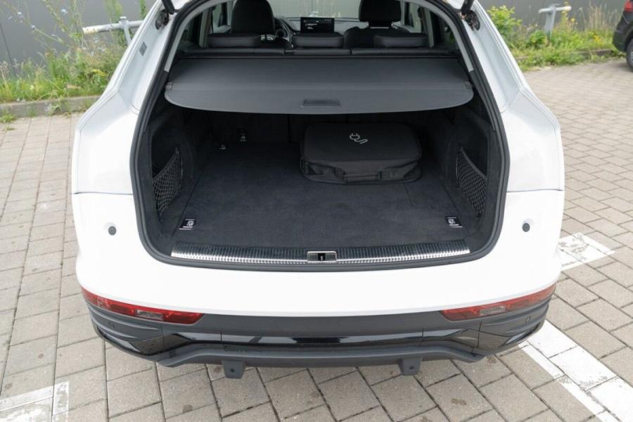 Balts Audi Q5 2022 Viļņa, ar dzinēja tilpumu 2.00 L un nobraukumu 92 tūkst. km par 34800 €, foto 27 vietnē AUTOMOTO.COM.LV