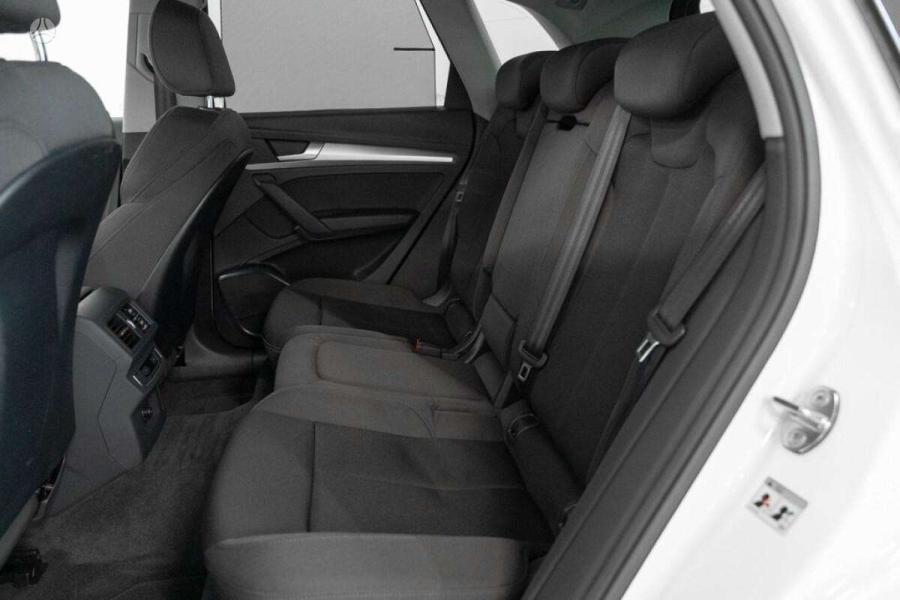 Balts Audi Q5 2022 Viļņa, ar dzinēja tilpumu 2.00 L un nobraukumu 142 tūkst. km par 28400 €, foto 19 vietnē AUTOMOTO.COM.LV
