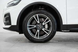 Balts Audi Q5 2022 Viļņa, ar dzinēja tilpumu 2.00 L un nobraukumu 142 tūkst. km par 28400 €, foto 24 vietnē AUTOMOTO.COM.LV