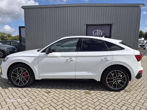 White Audi Q5 2022 in Taurage, with an engine capacity of 1.97 L and mileage of 133 thousand km for 29645 €, photo 9 on AUTOMOTO.COM.LV